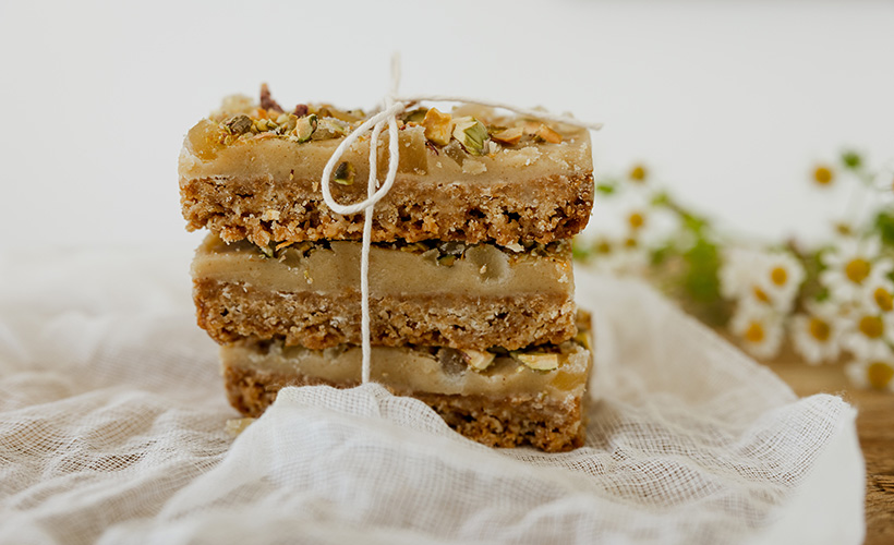 Gluten-Free Ginger and Pistachio Crunch - Family Health Diary