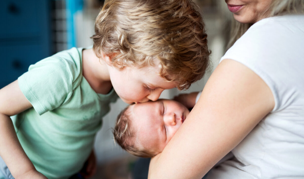 Welcoming a New Baby into a Busy Household: Tips for Preparing Older ...